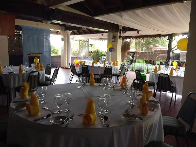 Alhambra Inn - Connecting Jamaica