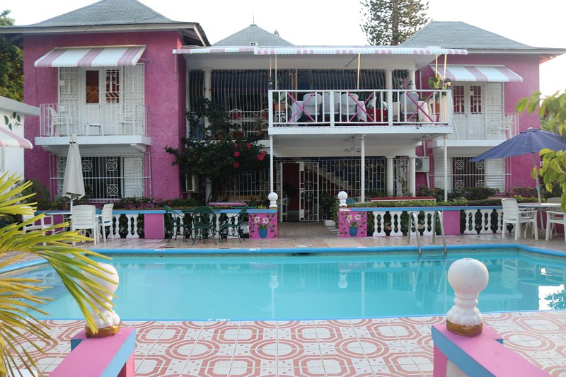 Pink Hibiscus Villa - Connecting Jamaica